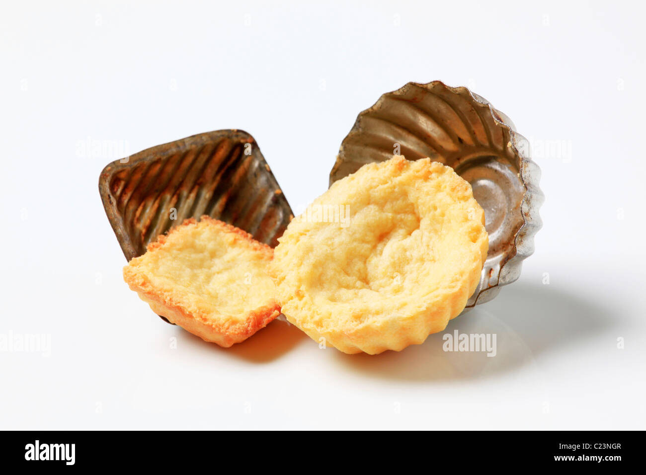 Baking molds hi-res stock photography and images - Alamy