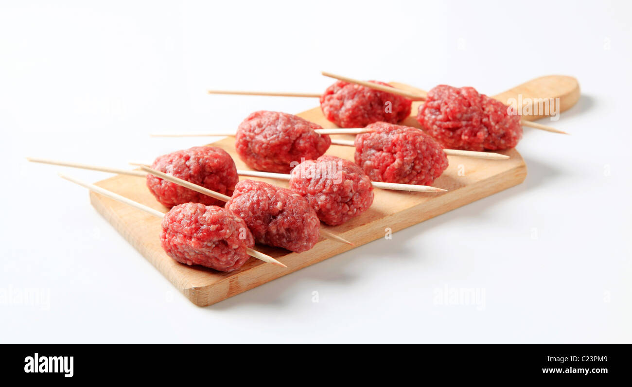 Minced beef balls hi-res stock photography and images - Alamy