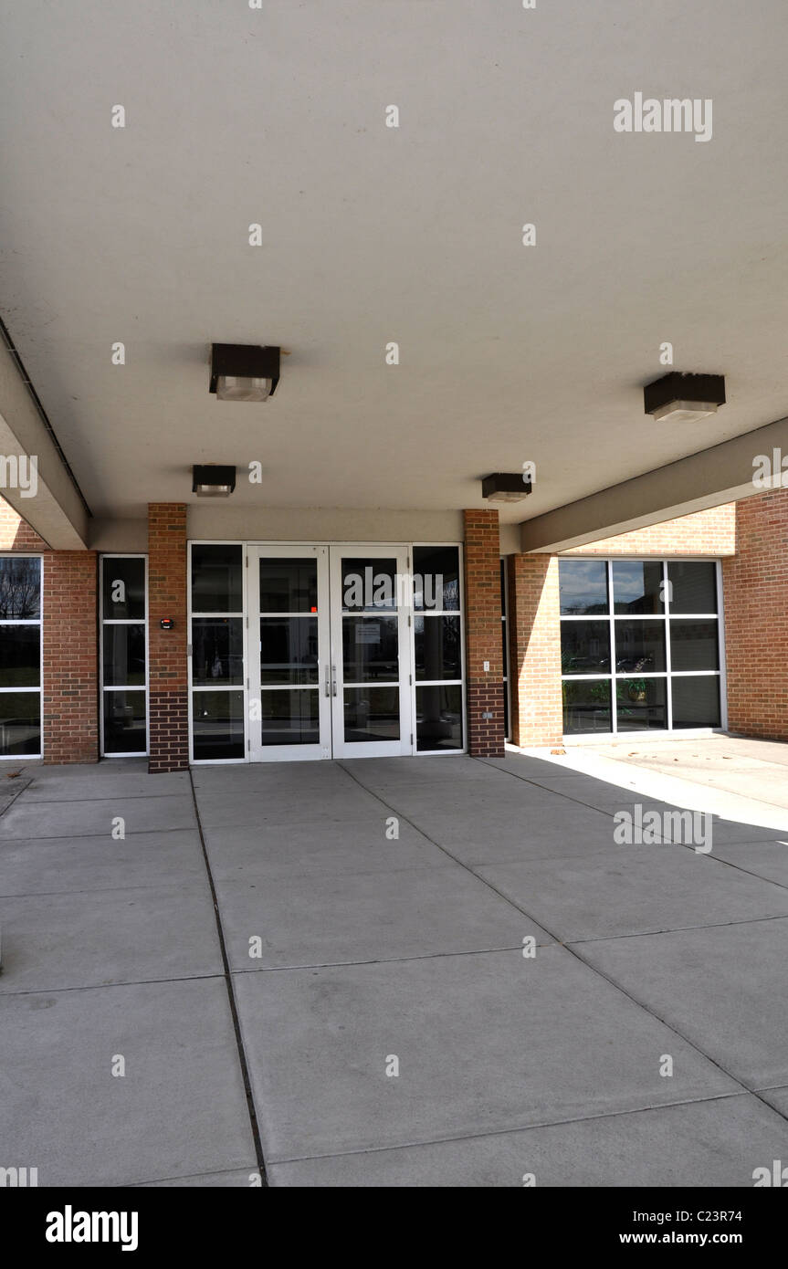 entry doors for elementary school Stock Photo - Alamy