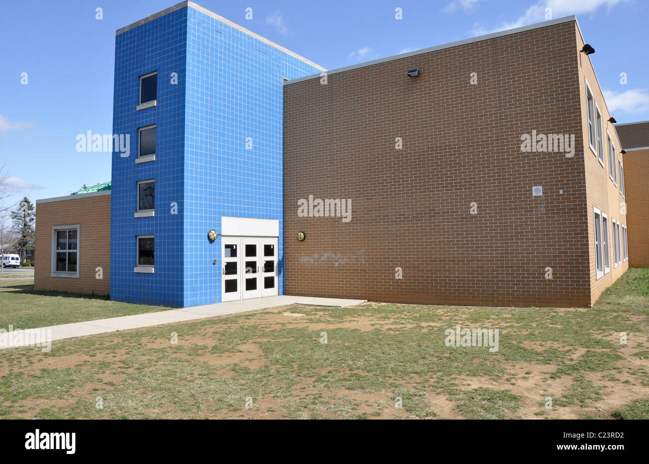 Middle school building america hi-res stock photography and images - Alamy