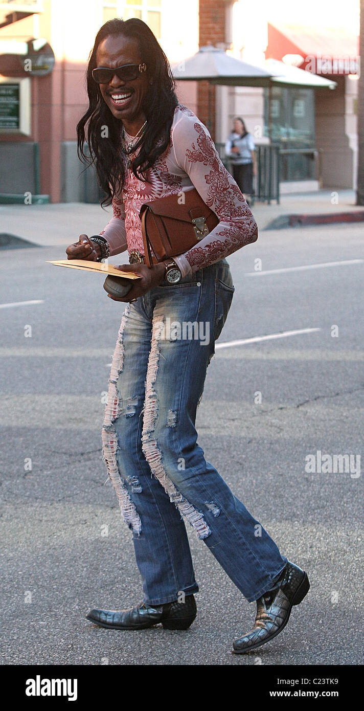 Vernon White out in Beverly Hills Los Angeles, California - 16.10.09 ...