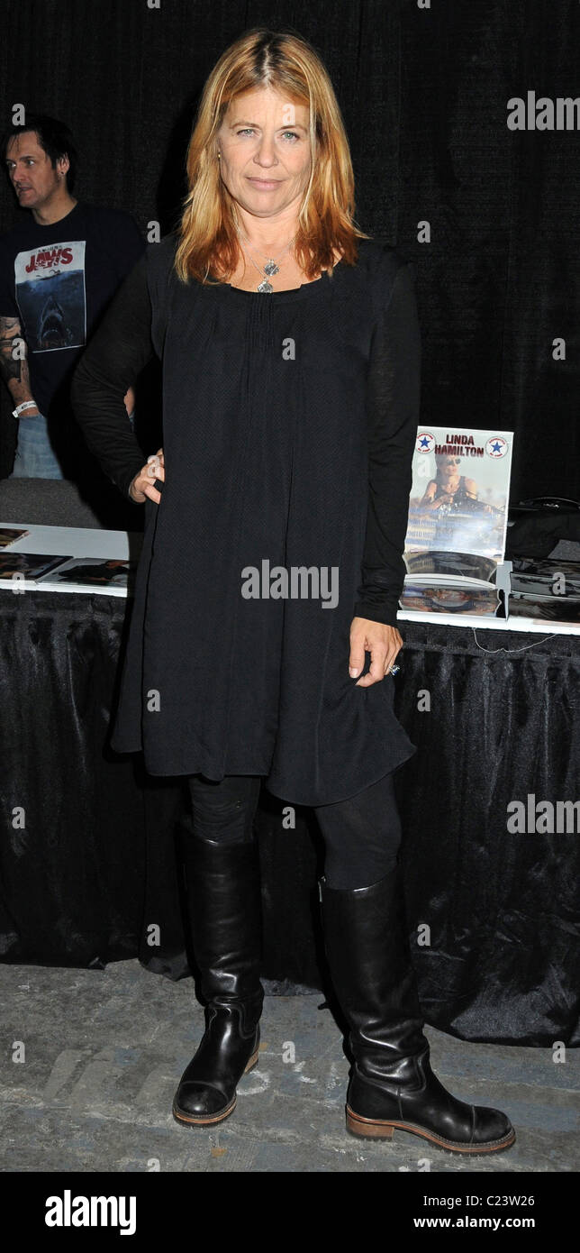 Linda Hamilton Big Apple Comic Convention New York City, USA - 16.10.09 ...