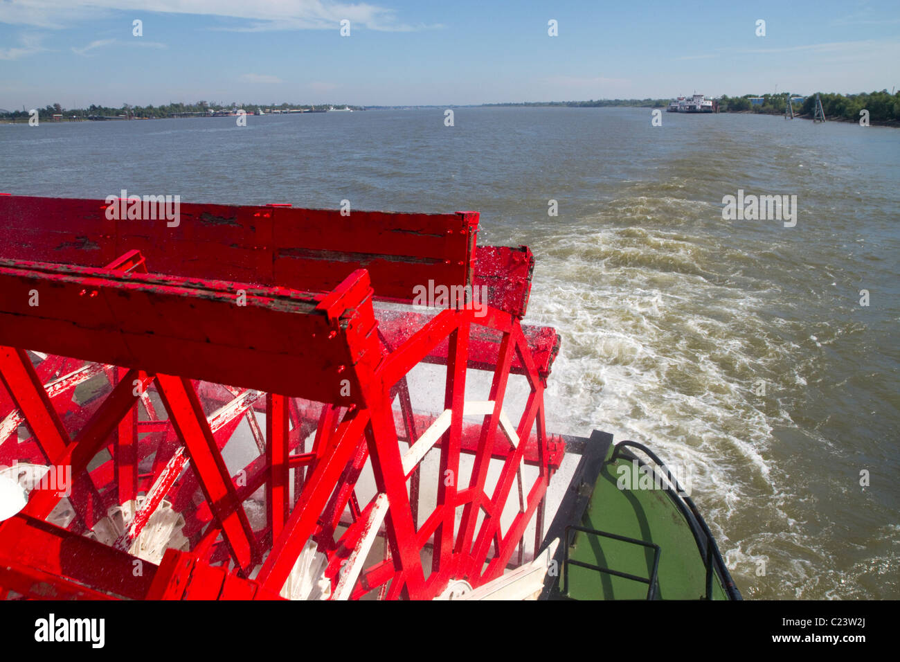 Paddle wheel of the SS. Natchez steamboat on the Mississippi River at ...