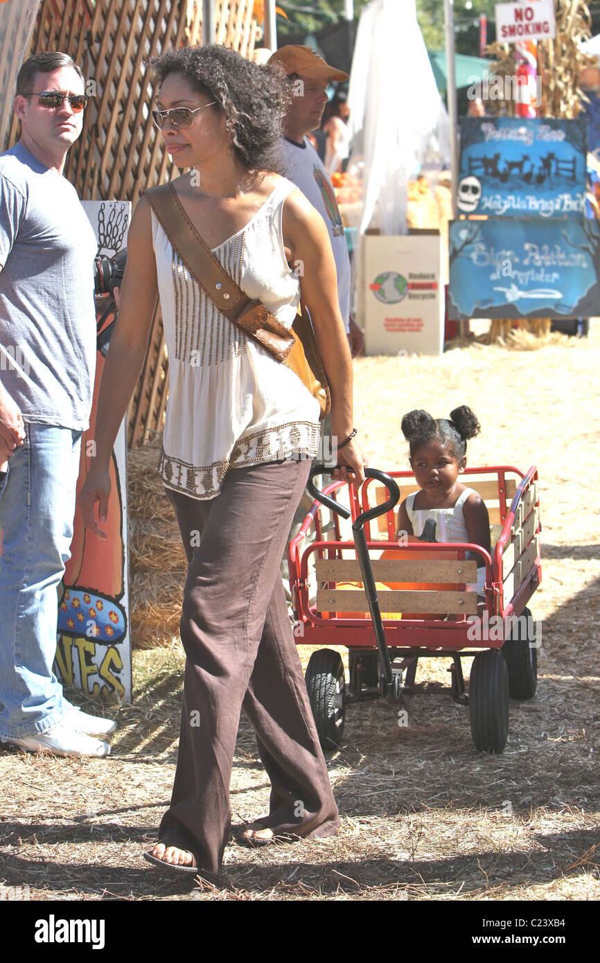 Gina Torres and daughter Delilah Fishburne visit Mr. Bones Pumpkin ...