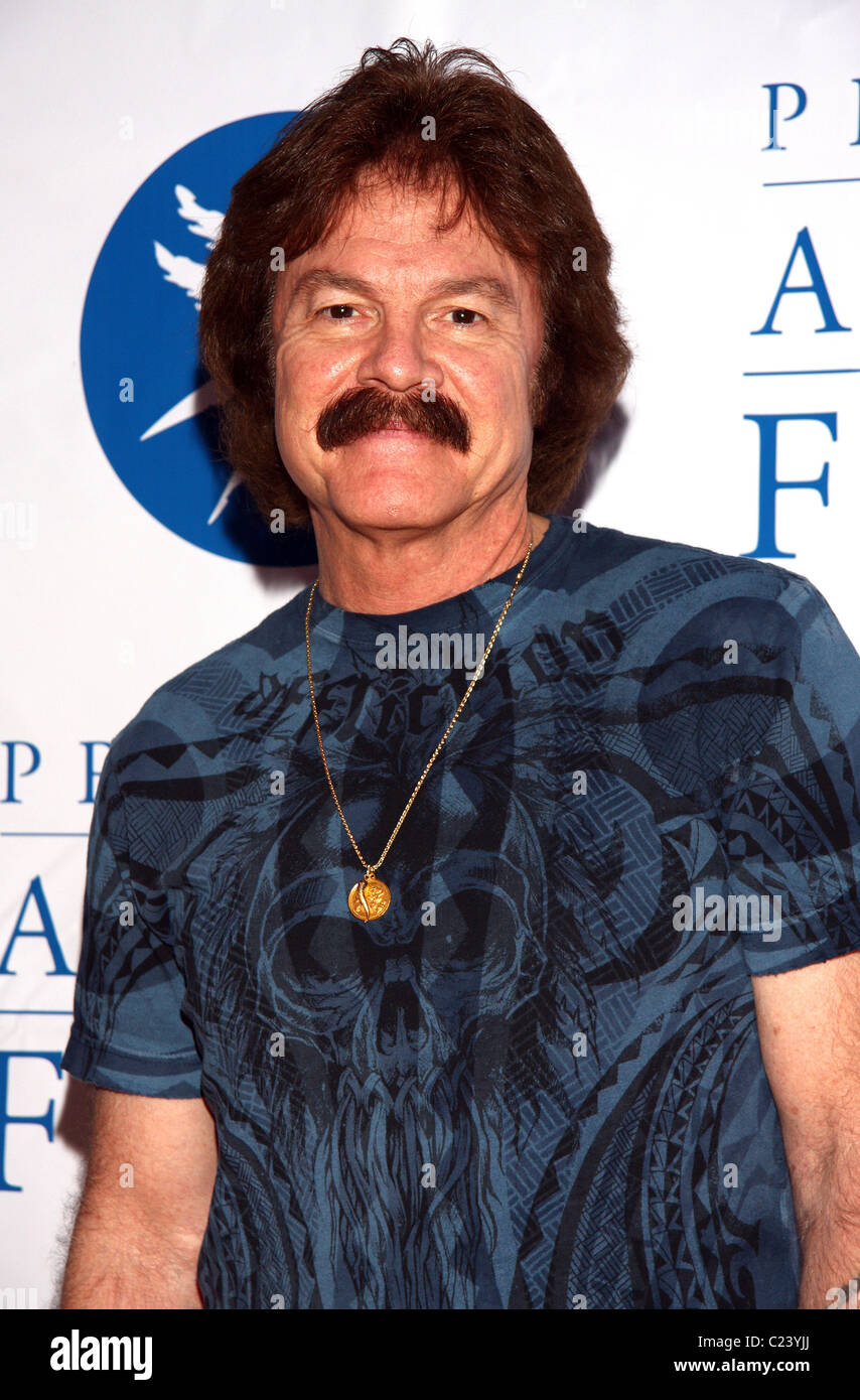 Tom Johnston The 5th Annual 'inCONCERT' to benefit Project Angel Food ...