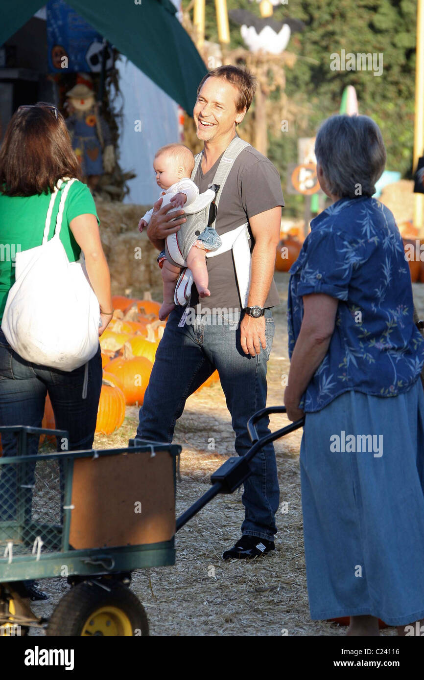 Chad Lowe Daughter Mabel Painter High Resolution Stock Photography and ...