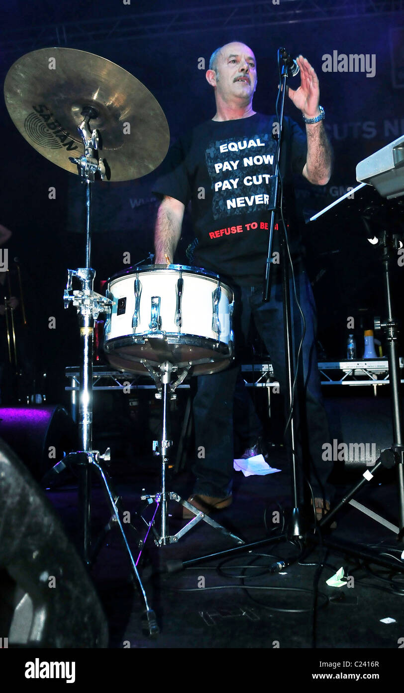 Benefit gig hi-res stock photography and images - Alamy