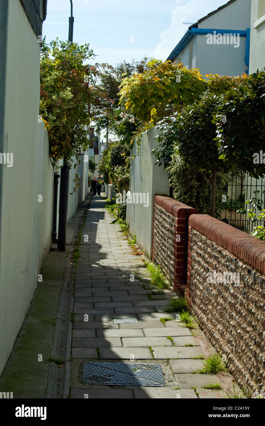Back alley view hi-res stock photography and images - Alamy
