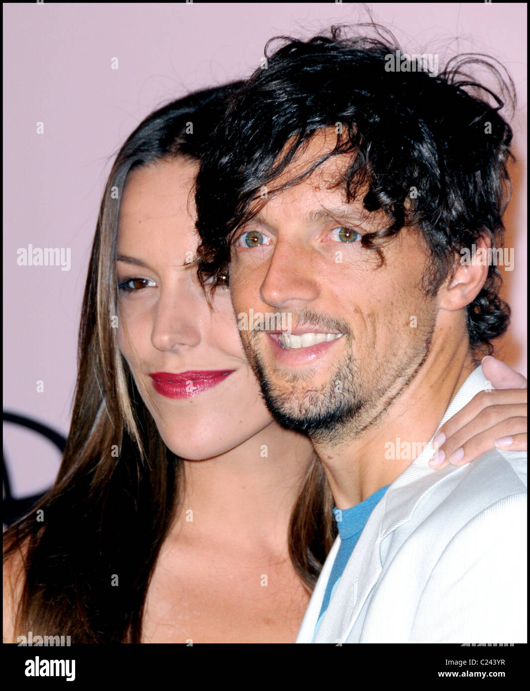 Jason Mraz & girlfriend 2009 Environmental Media Awards held at ...