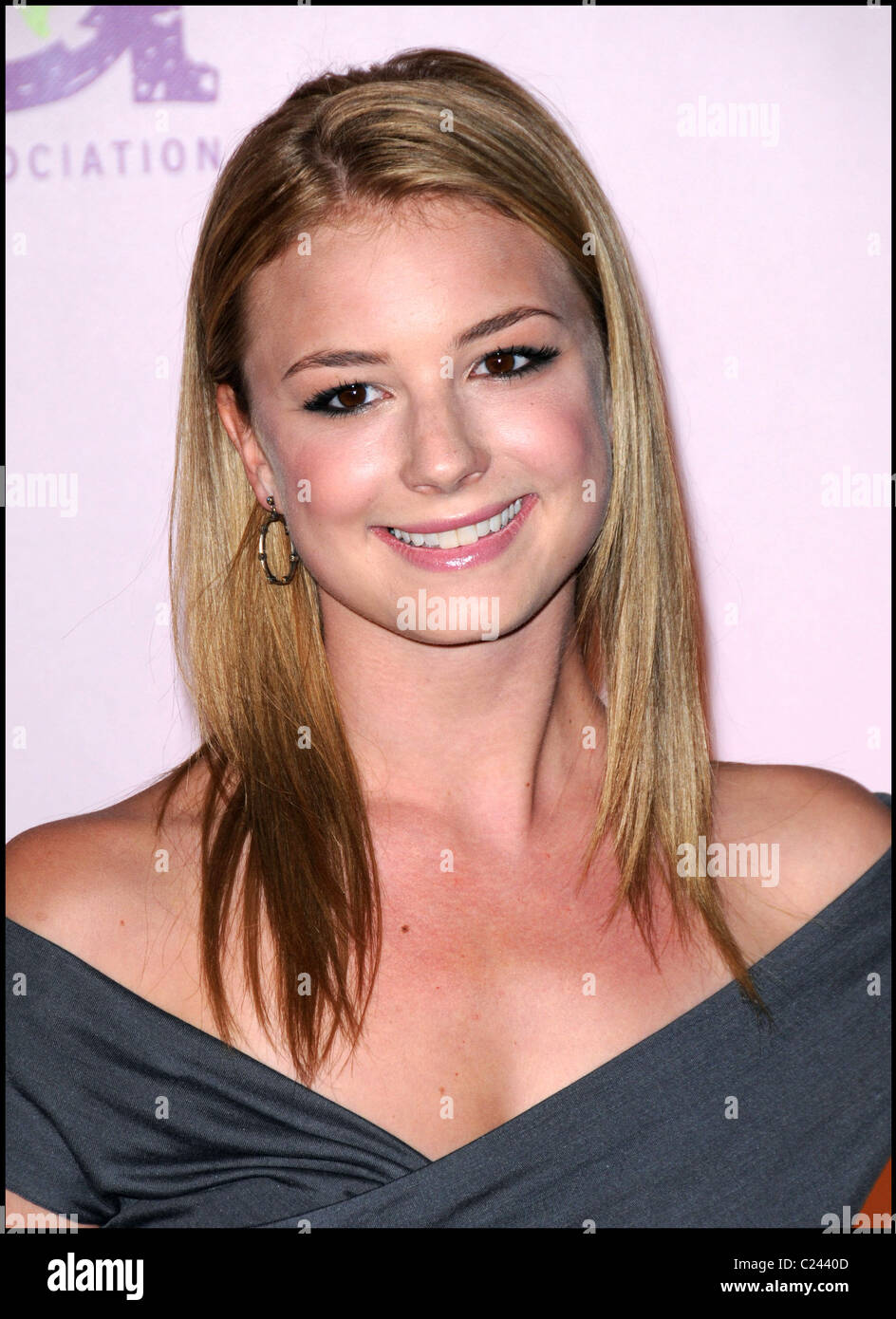 Emily Vancamp 2009 Environmental Media Awards held at Paramount Studios ...