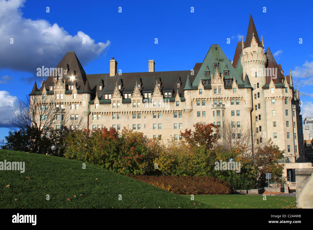 Beautiful architecture alonside of Parliament Hill in the capitol of ...