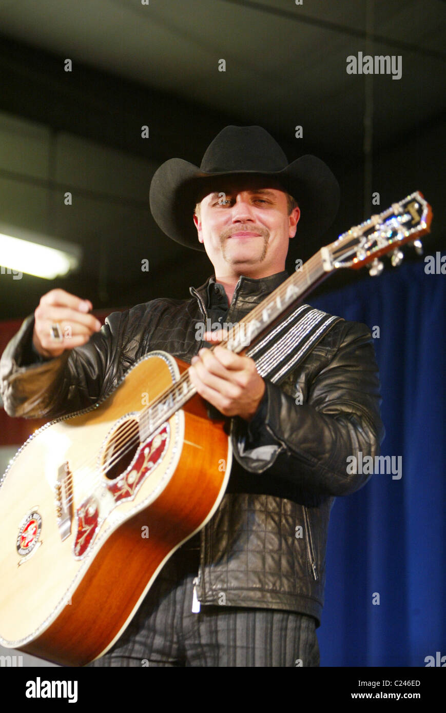 Country singer john rich big hi-res stock photography and images - Alamy