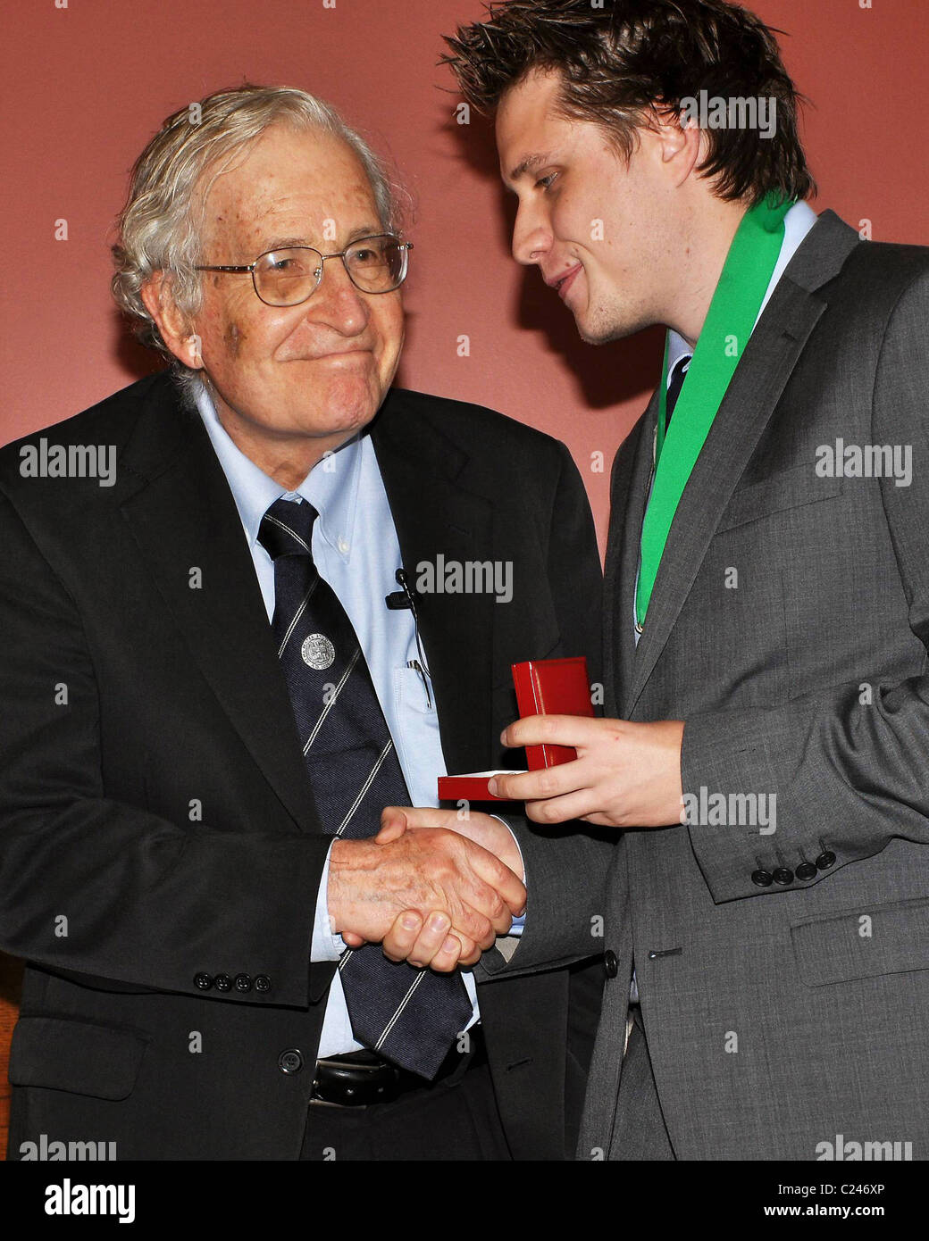 Noam Chomsky, Jamie Walsh (Historical Society) American intellectual ...