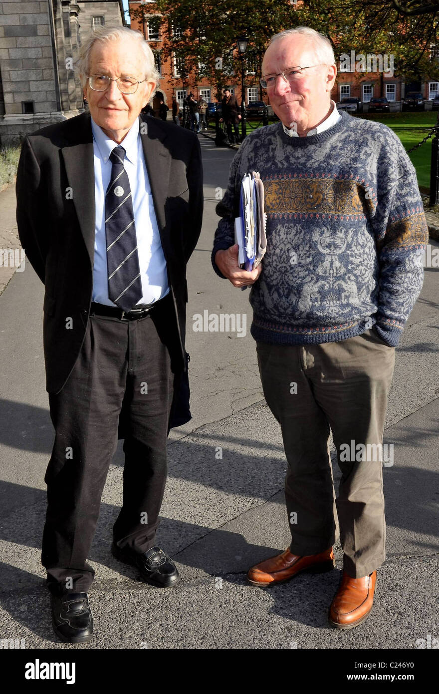 Noam Chomsky, Robert Fisk American intellectual Noam Chomsky is awarded ...