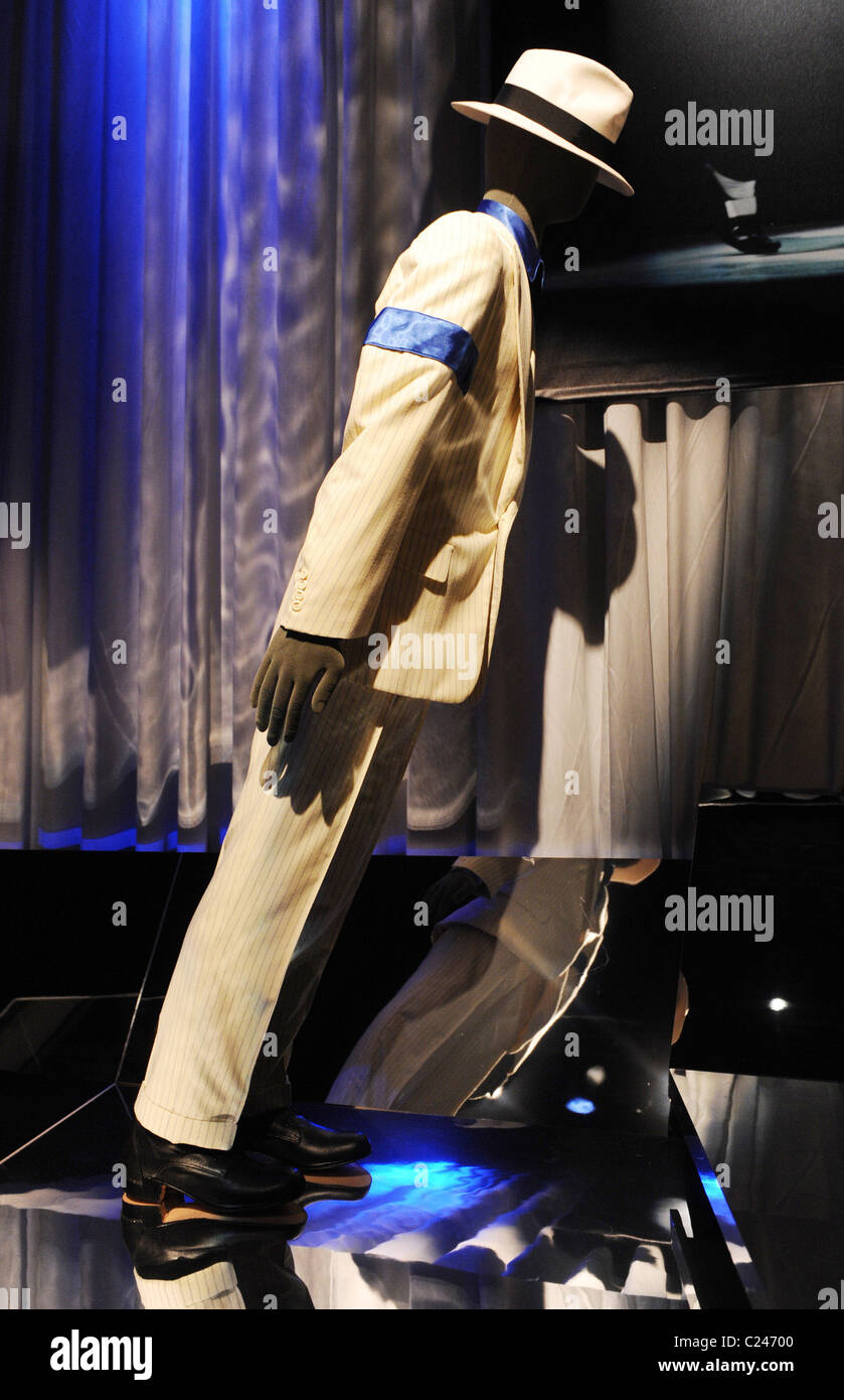 Michael jacksons exhibition o2 arena hi-res stock photography and ...
