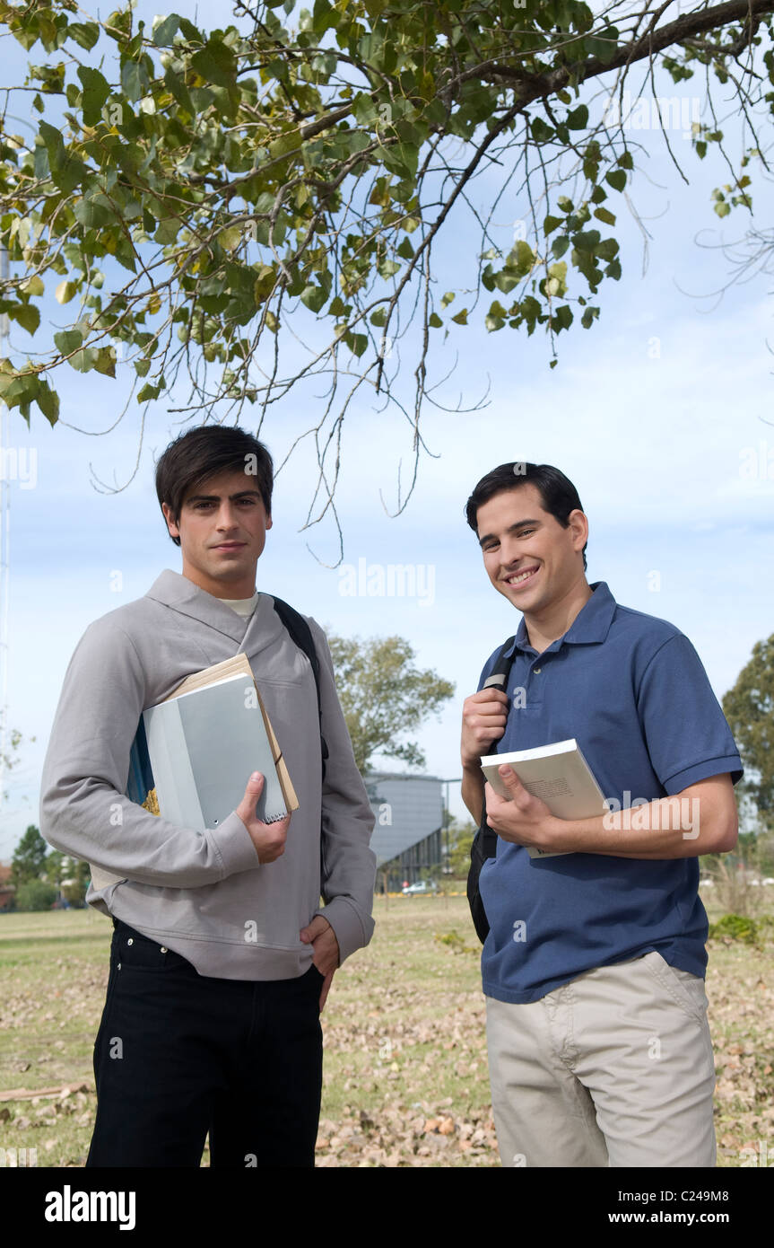 University students on campus Stock Photo - Alamy