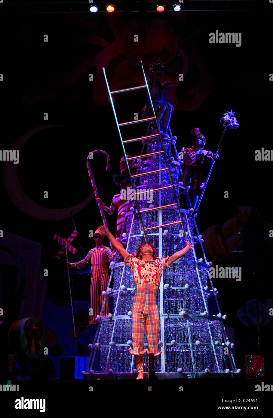 Cirque dreams holidaze hi-res stock photography and images - Alamy