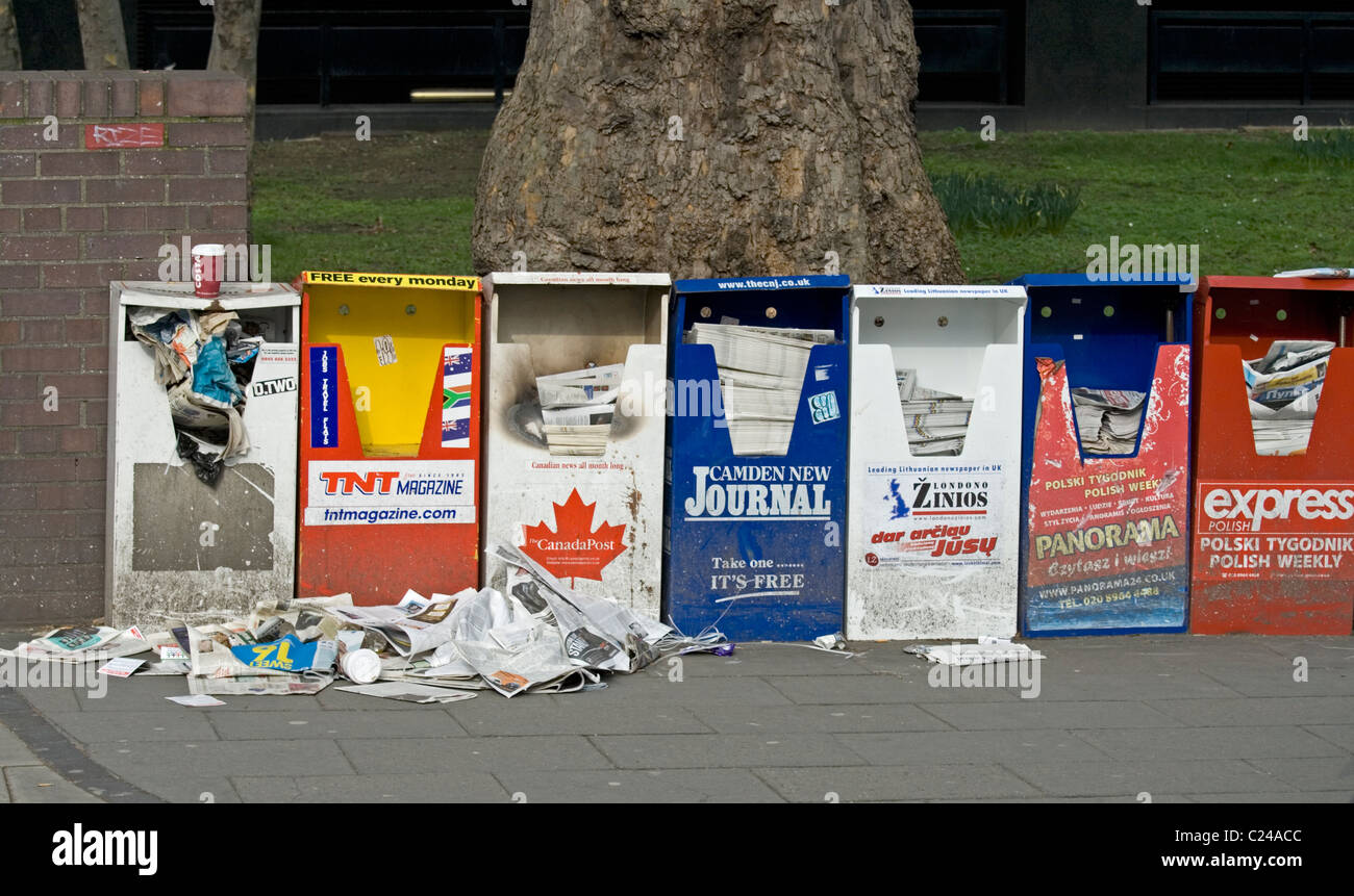 Free newspaper stands hi-res stock photography and images - Alamy