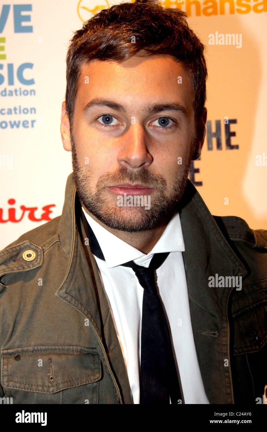 Johan Carlsson of Carolina Liar Esquire and VH1 Save The Music ...