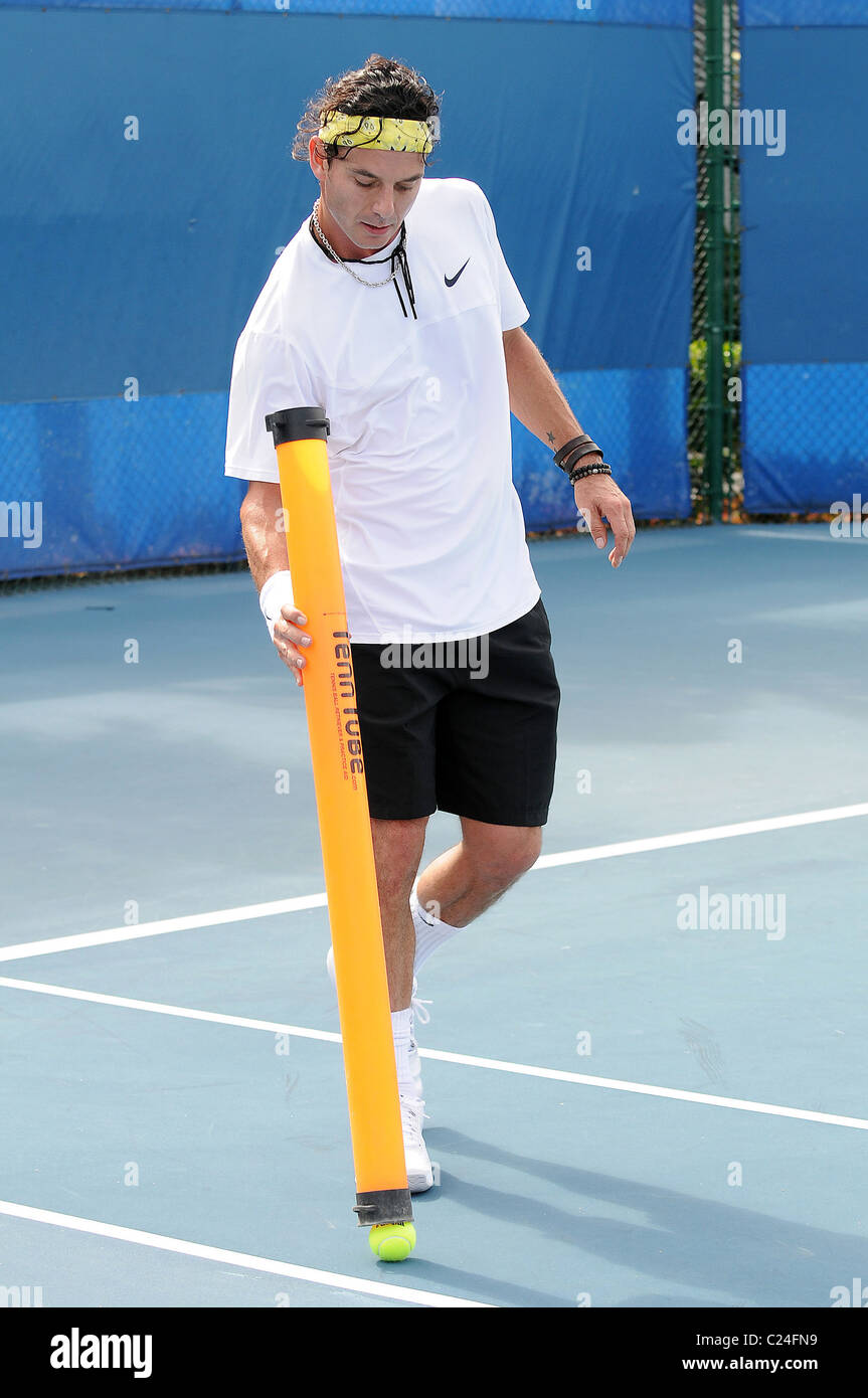 Gavin Rossdale participates in the Chris Evert Pro-Celebrity Tennis ...