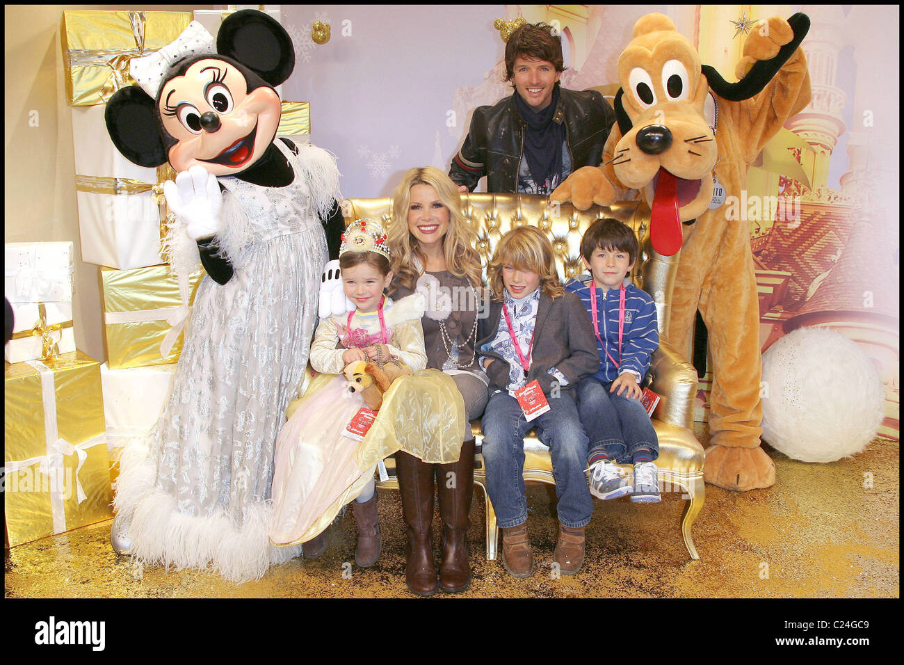 Melinda messenger evie morgan flynn hi-res stock photography and images ...