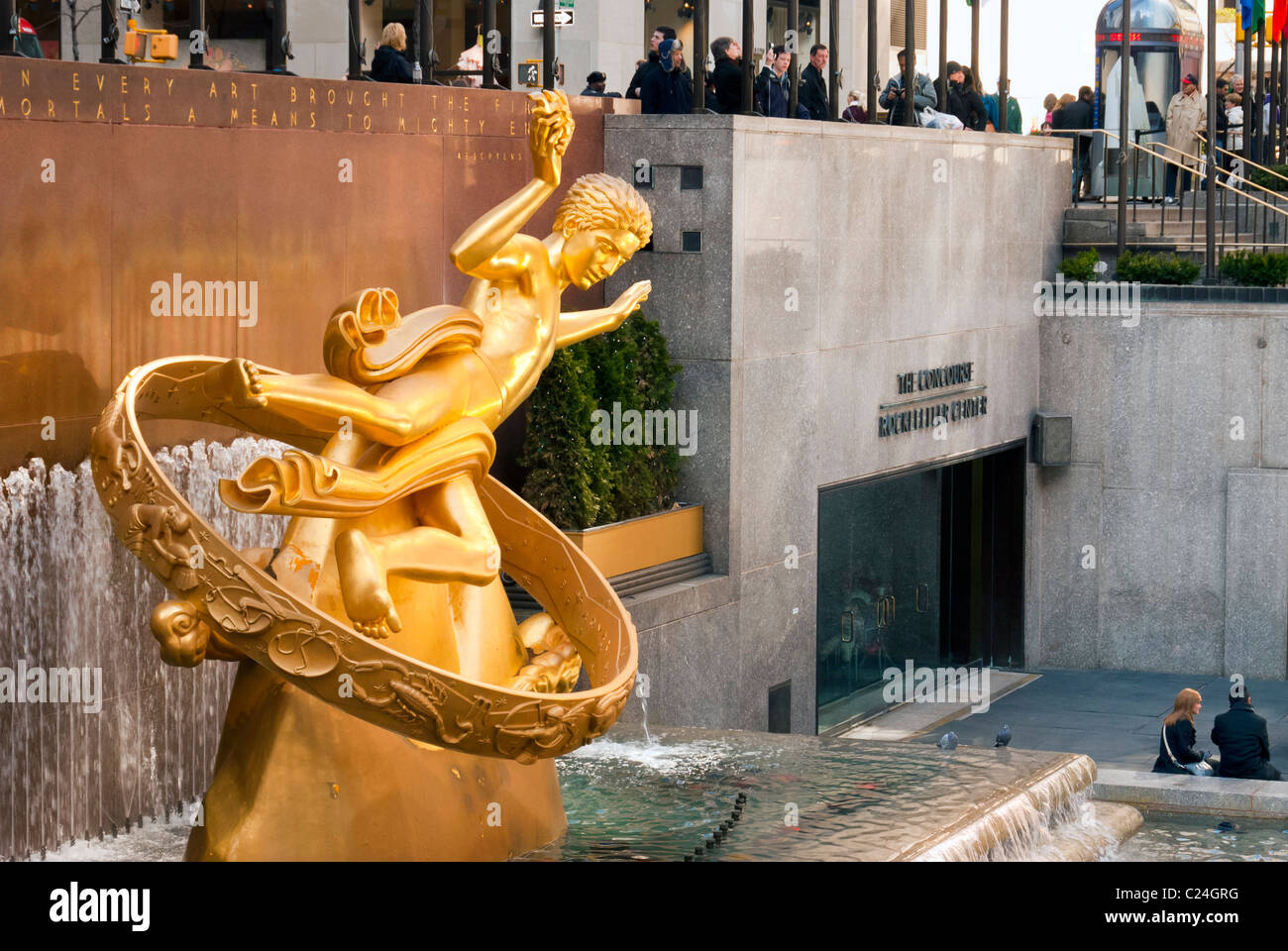 Golden Statue Nyc Stock Photos & Golden Statue Nyc Stock Images - Alamy