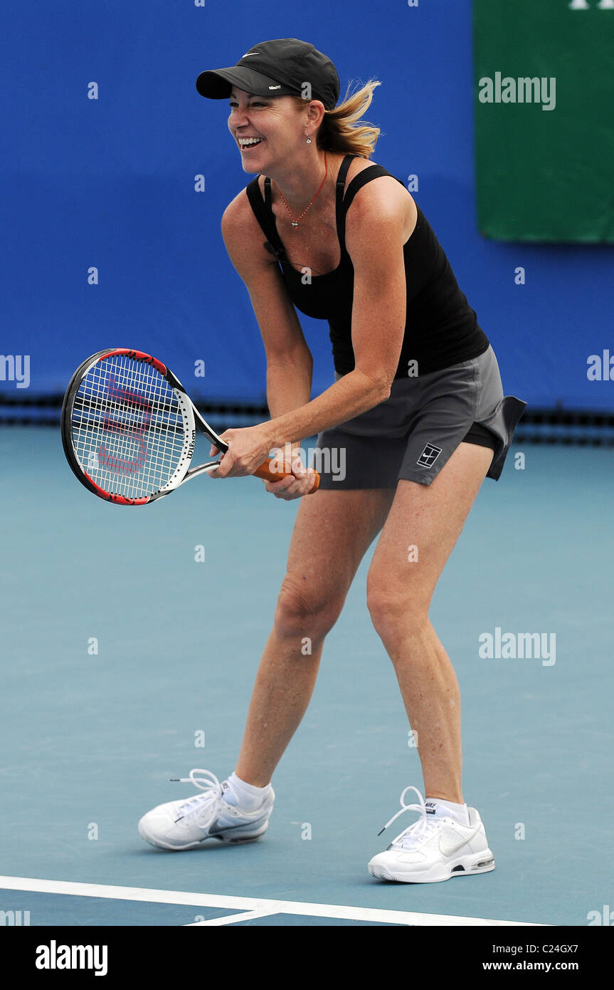 Chris Evert The Chris Evert/Raymond James Pro-Celebrity Tennis Classic ...