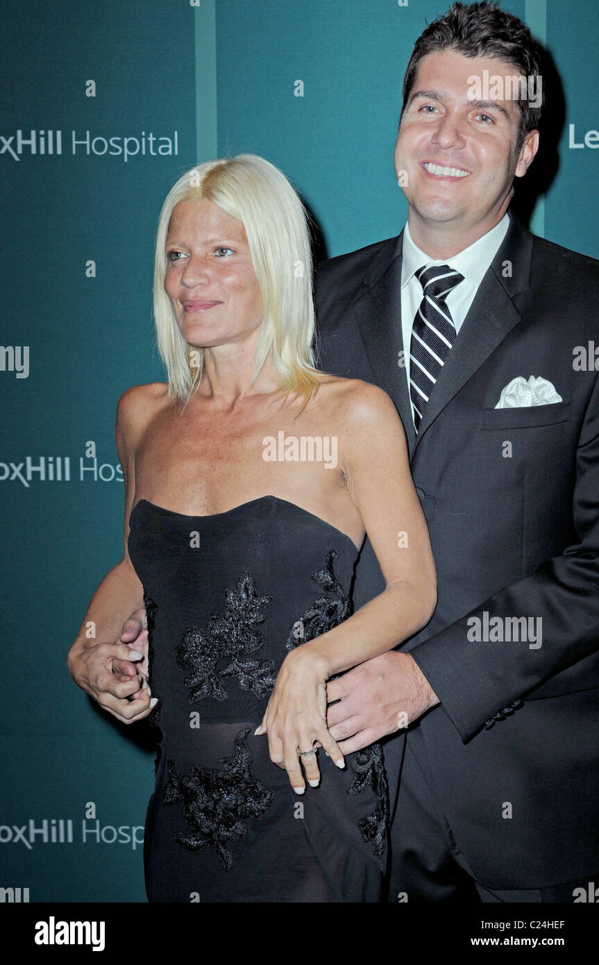 Lizzie grubman chris stern lenox hi-res stock photography and images ...