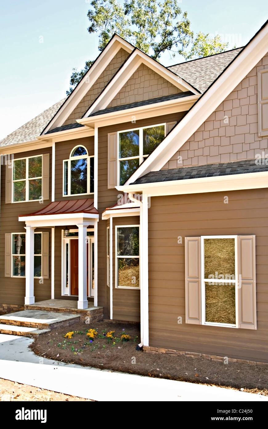Front of a newly built home Stock Photo - Alamy