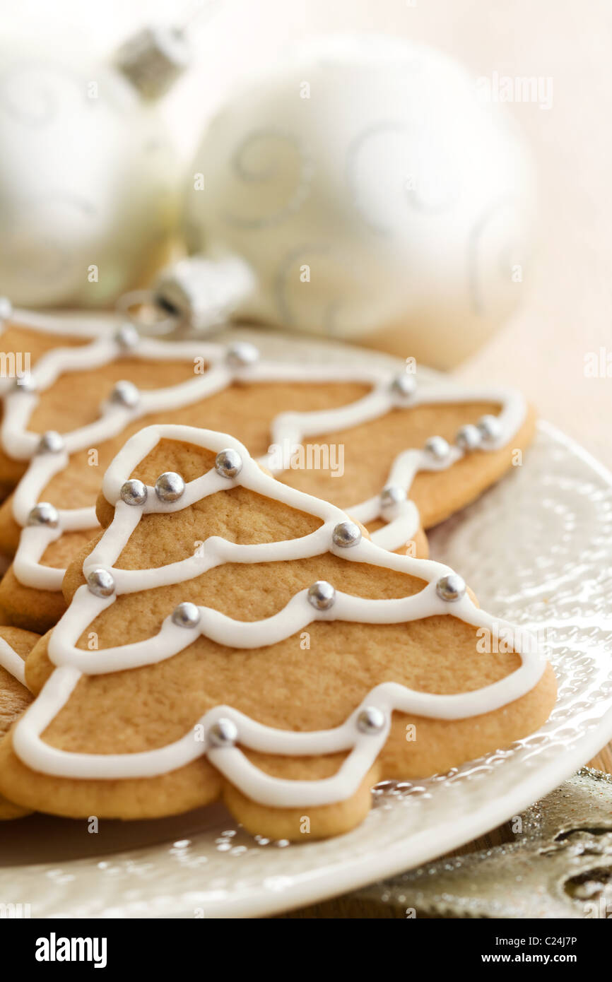 Gingerbread biscuits christmas tree hi-res stock photography and images ...