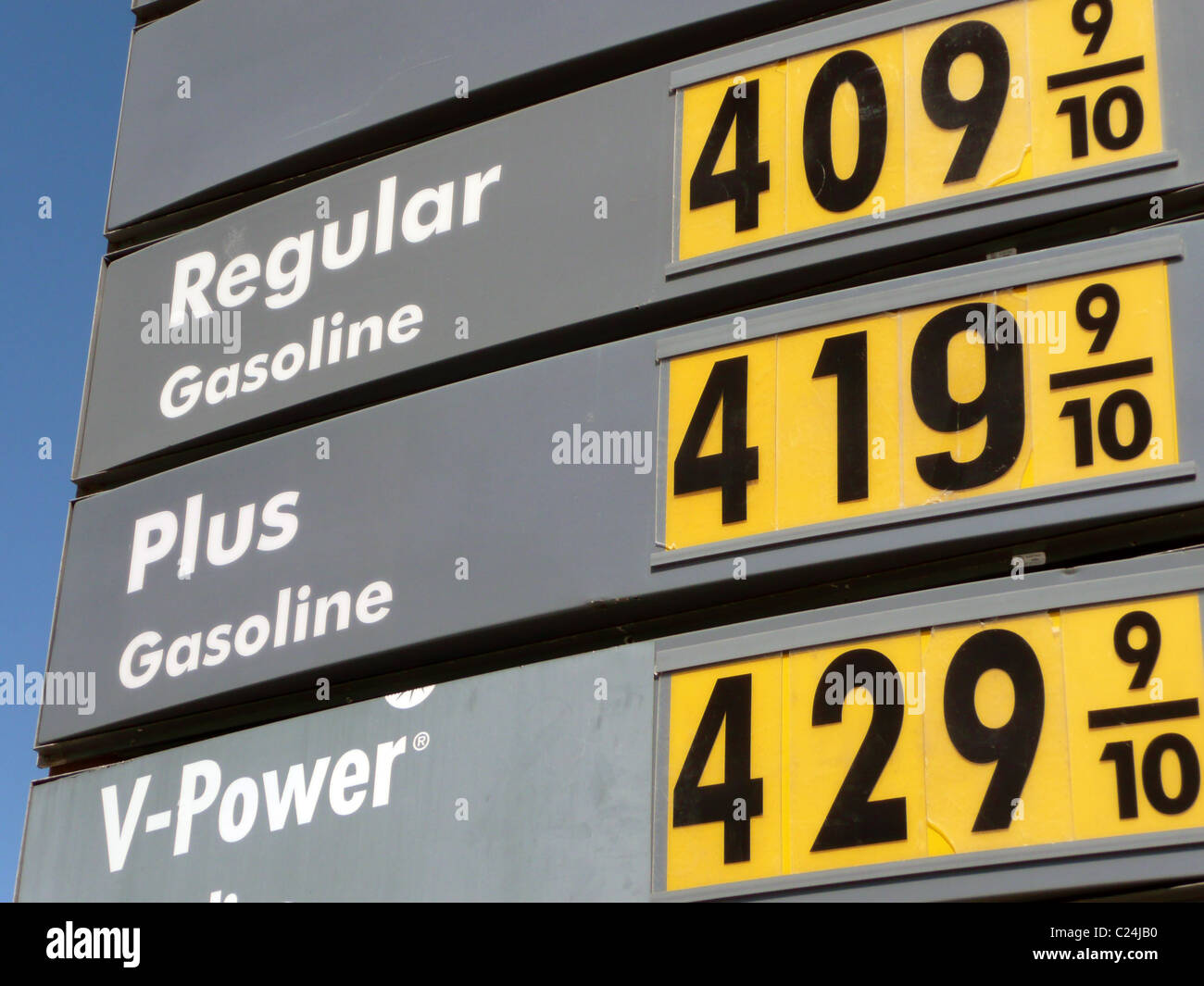 Gas shell station High Resolution Stock Photography and Images - Alamy