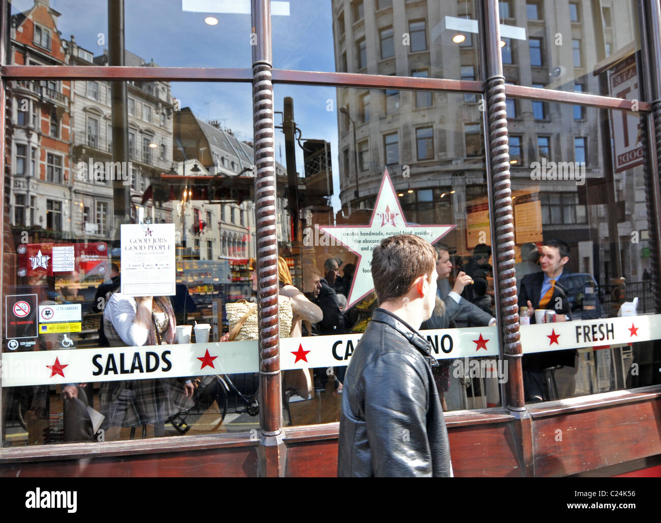 Pret a Manger coffee shop cafe salads coffee sandwiches lunch break ...