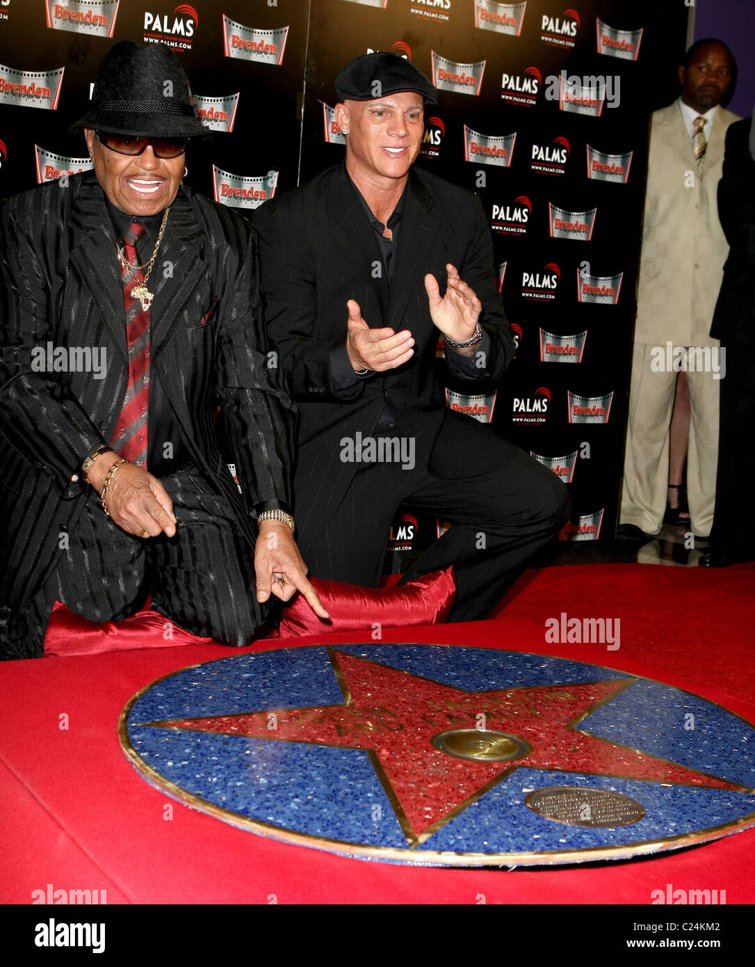 Joe Jackson and Brenden Brenden honours Joseph Jackson and family with ...