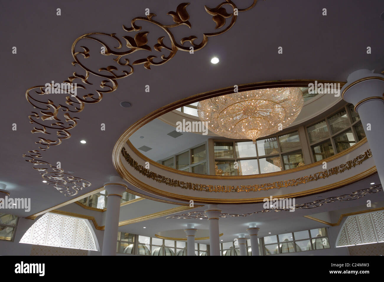 Crystal mosque interior chandelier hi-res stock photography and images ...
