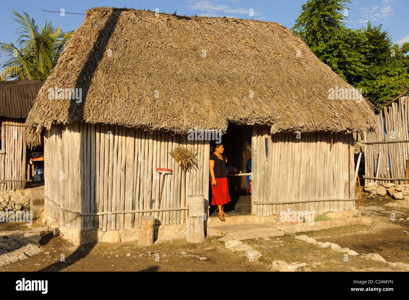 Typical mayan house hi-res stock photography and images - Alamy
