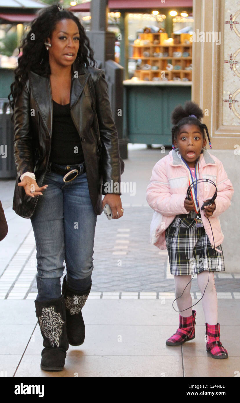 Tichina Arnold shopping with her daughter Alijah Kai Hollywood ...