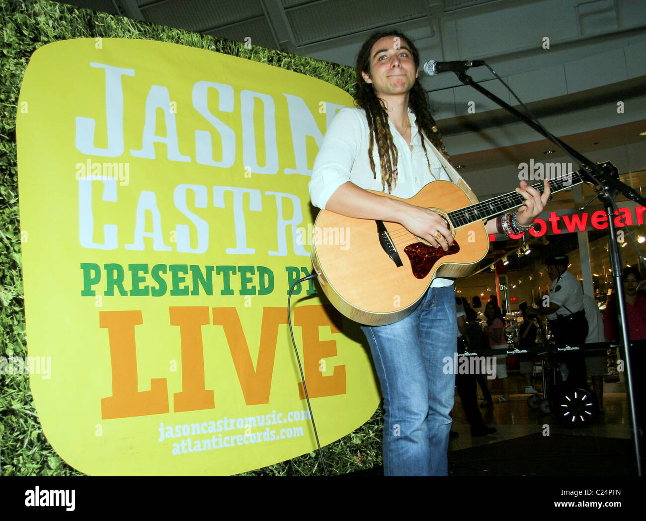 Jason Castro who made it to contestant number 3 of season 7 of American ...