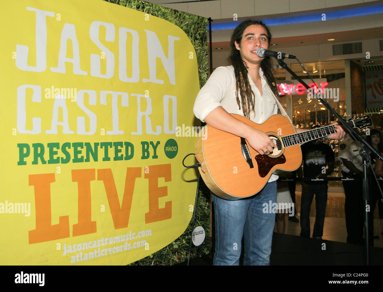Jason Castro who made it to contestant number 3 of season 7 of American ...