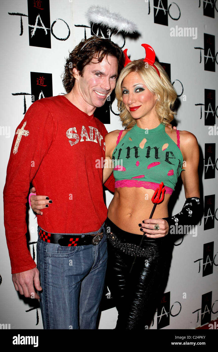 Pop Star Deborah Gibson and Dr. Rutledge hosts Hallow-Eighties, a Pre ...