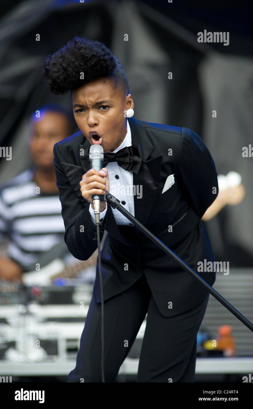 Janelle Monae plays the Voodoo stage on Day 1 at the 'Voodoo Music ...