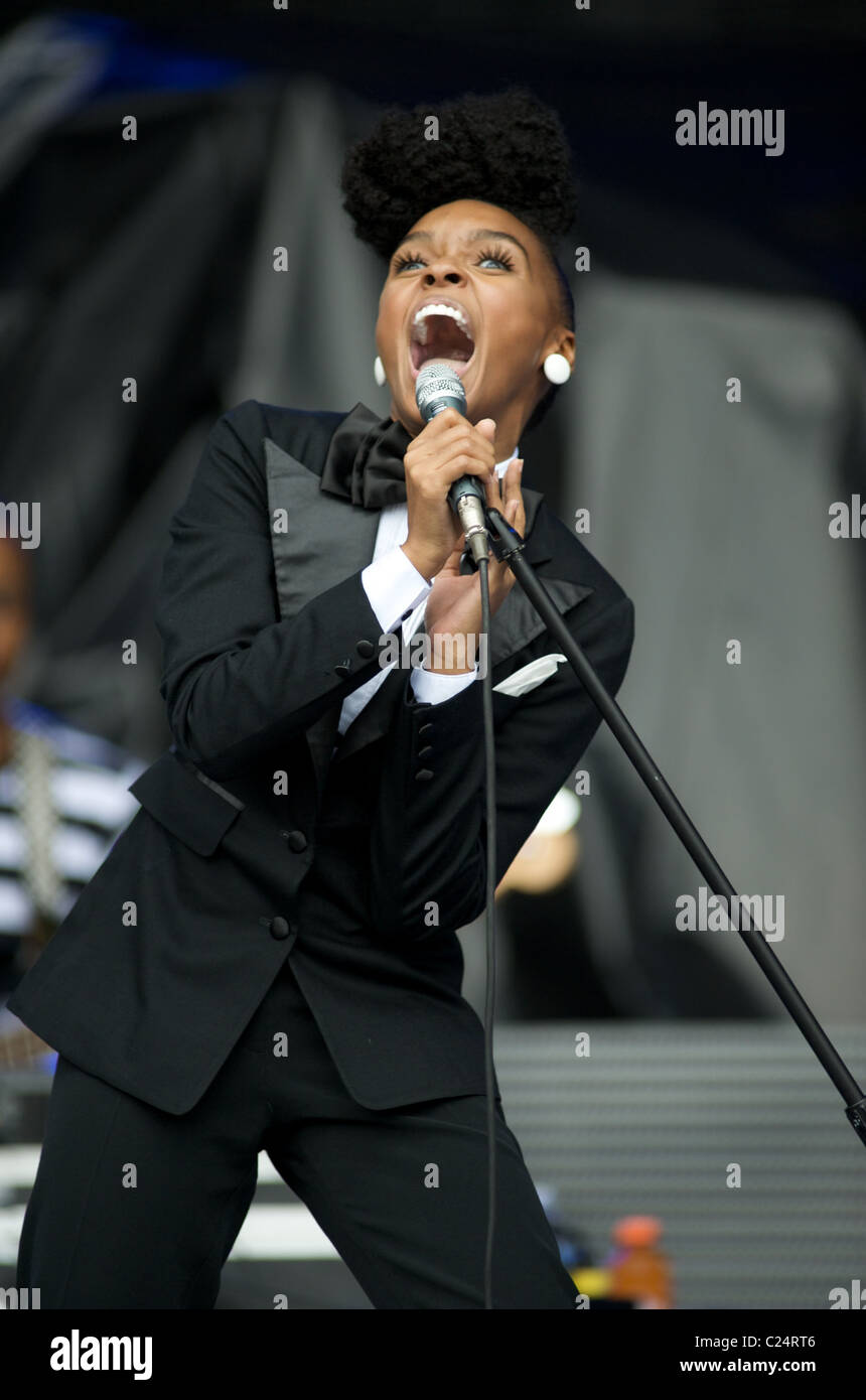 Janelle Monae plays the Voodoo stage on Day 1 at the 'Voodoo Music ...