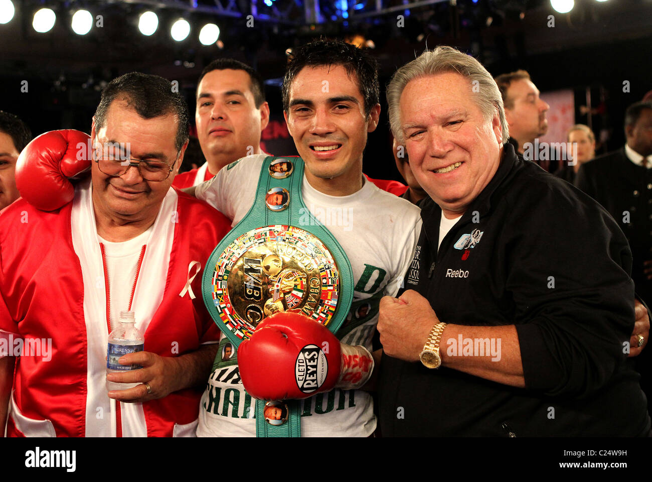 Gary Shaw and Antonio DeMarco Antonio DeMarco wins the WBC lightweight ...