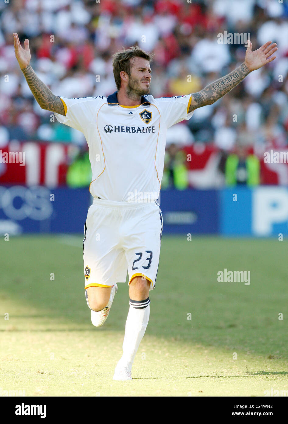 David Beckham in action for the Los Angeles Galaxy v Chiva USA in the ...