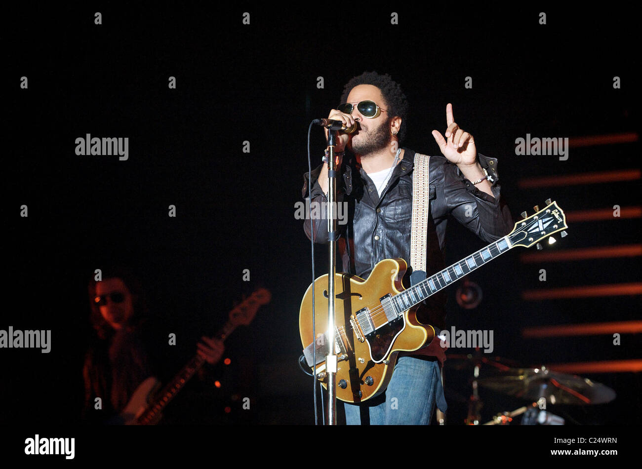 Lenny Kravitz performs at the 'Voodoo Music Experience' in New Orleans ...