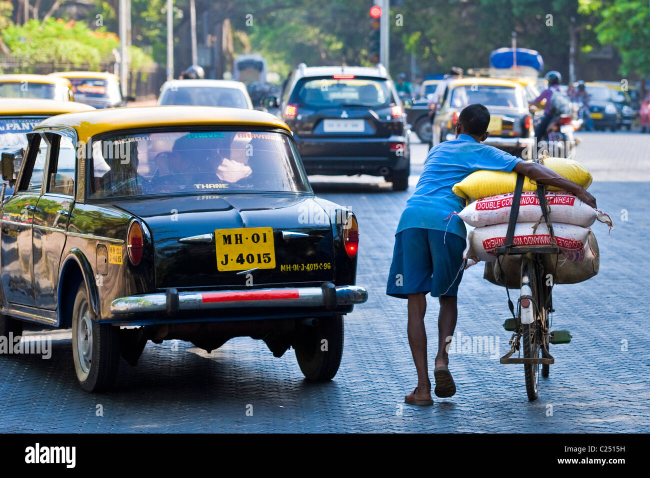 Daily life in town, Mumbai, India Stock Photo - Alamy