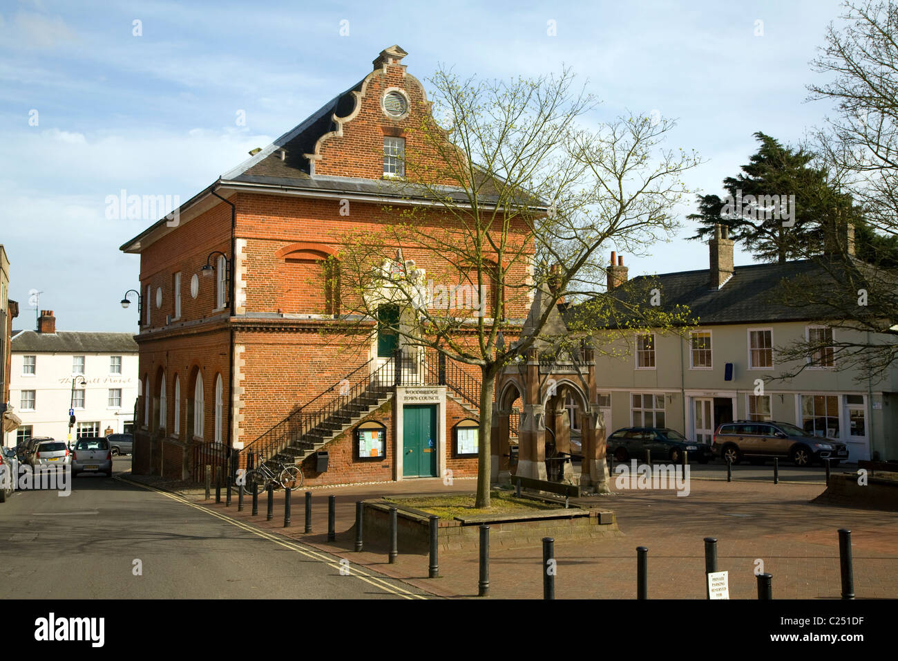Woodbridge town hall suffolk england hi-res stock photography and ...