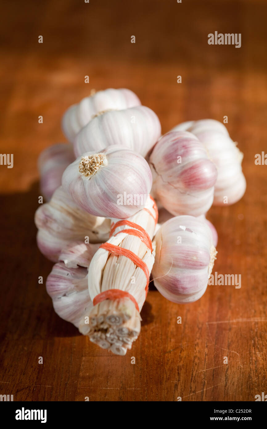 String garlic hi-res stock photography and images - Alamy