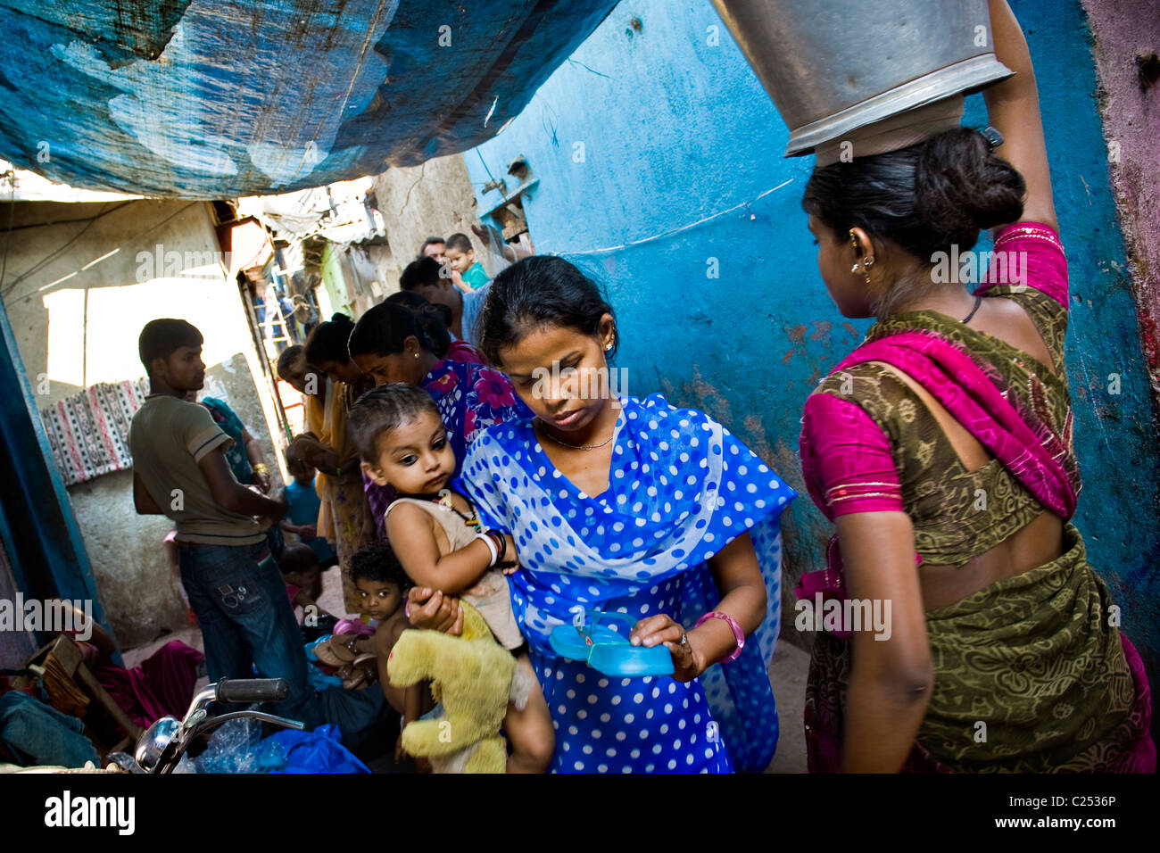 Daily life in the Slum near Colaba area, Mumbai, India Stock Photo - Alamy