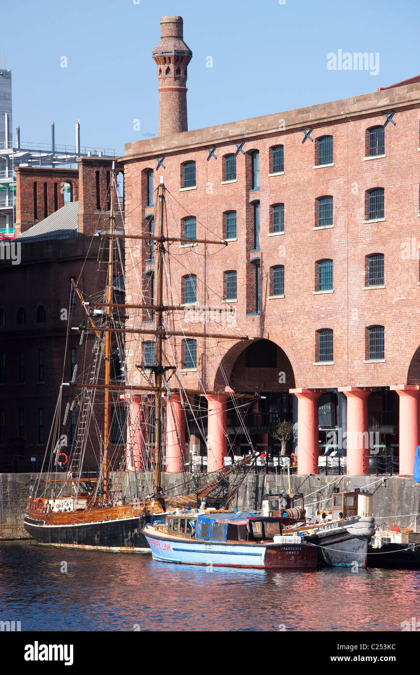 Albert dock history hi-res stock photography and images - Alamy