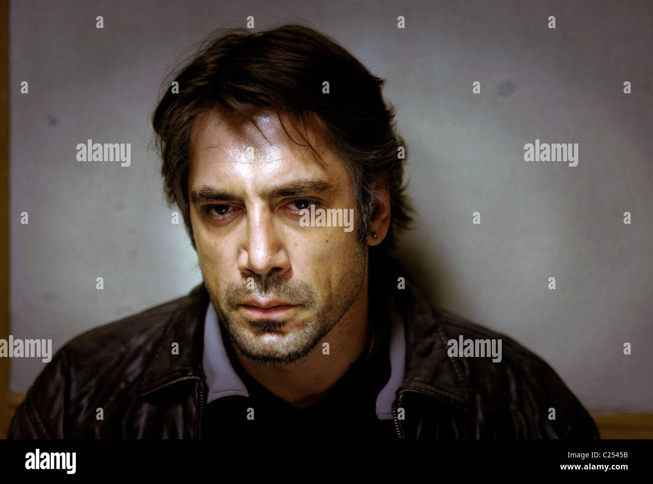 BIUTIFUL (2010) JAVIER BARDEM ALEJANDRO GONZALEZ INARRITU (DIR) 008 ...
